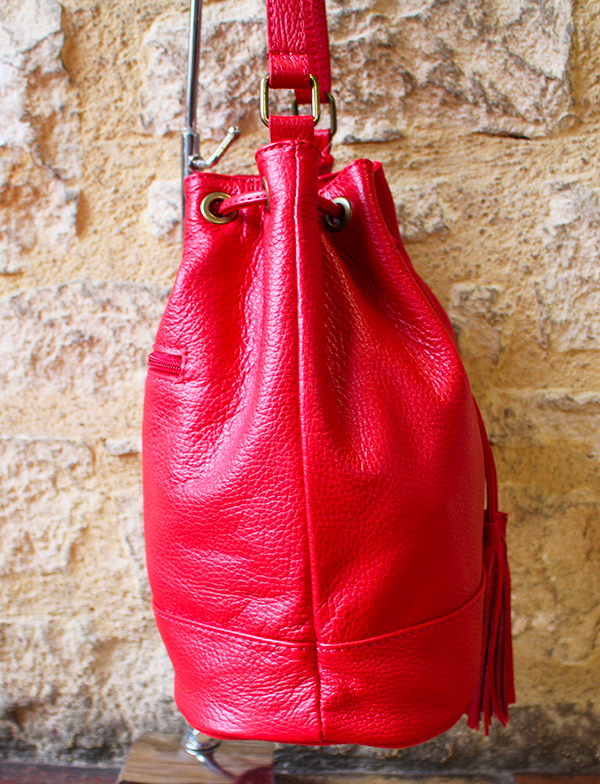 sac à main en cuir rouge